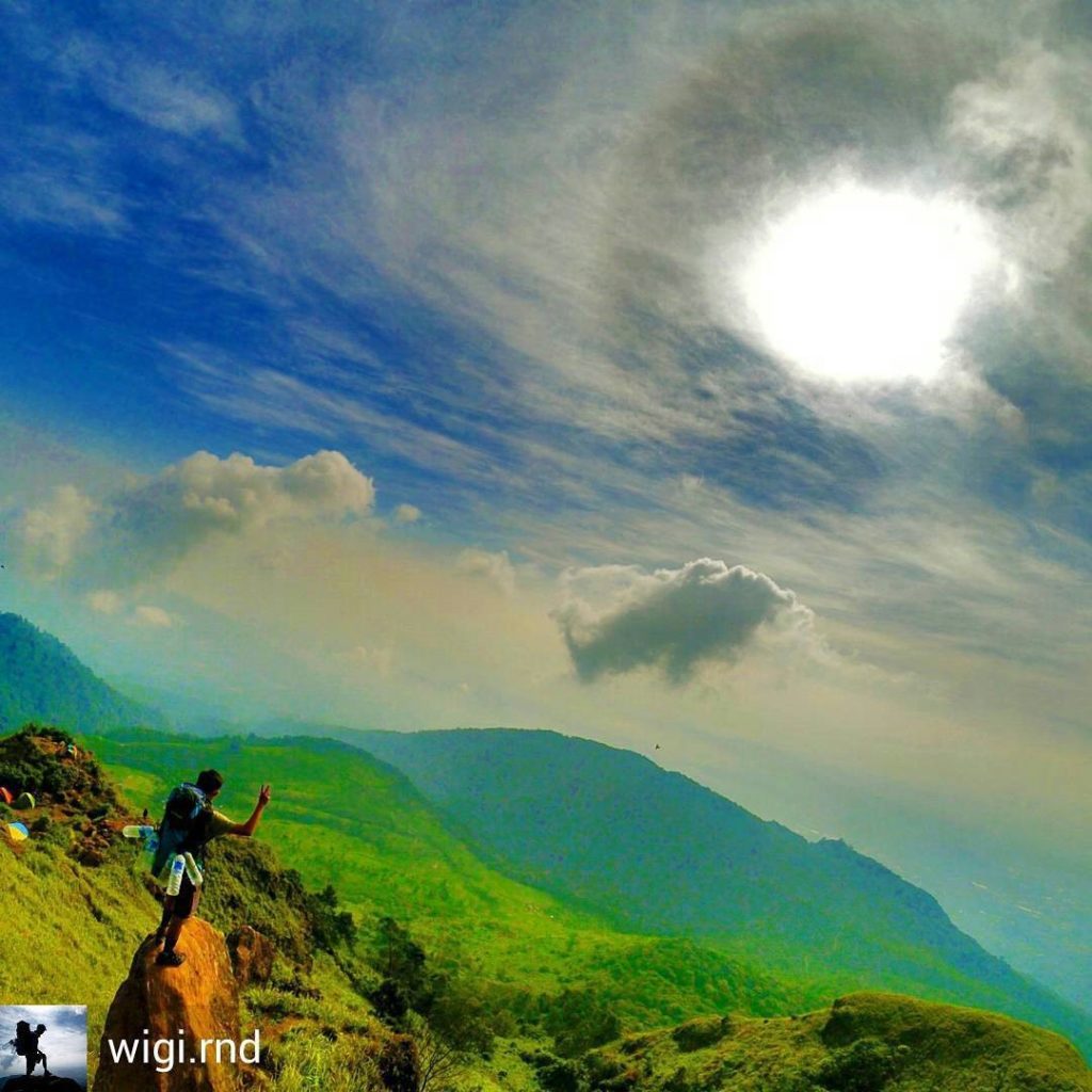 Memburu Panorama Indah di Puncak Gunung Ungaran - Cerita Wisata