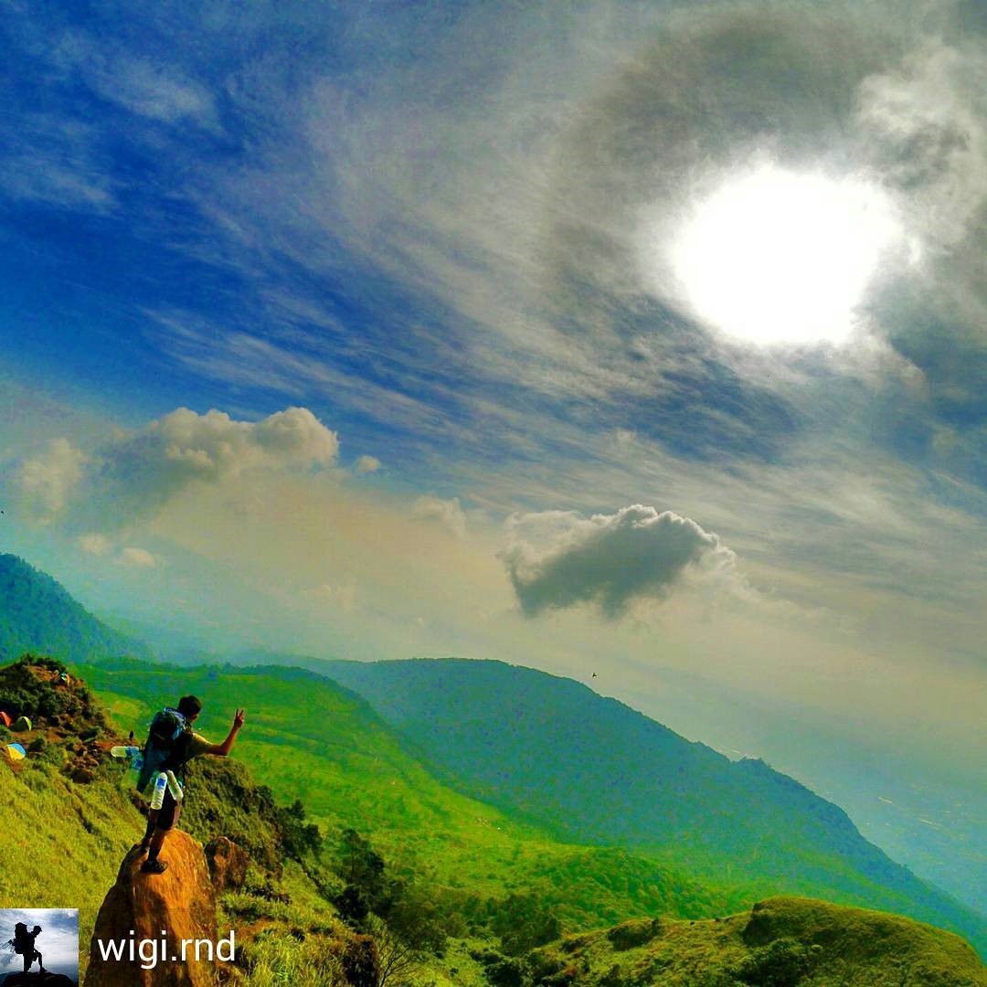 Memburu Panorama Indah di Puncak Gunung Ungaran - Cerita Wisata
