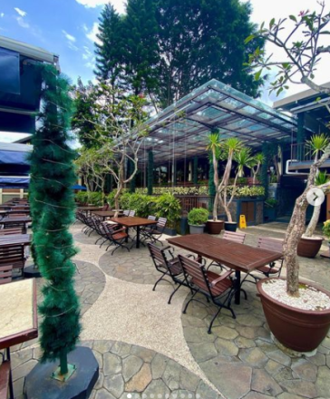 PESTA KEMBANG API YANG MENGAGUMKAN DARI STONE CAFE, THE VALLEY ...